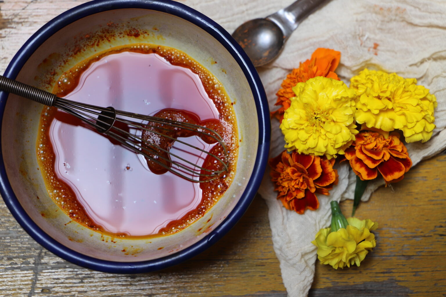 Make Natural Inks & Paints From Plants - kathryndavey.com